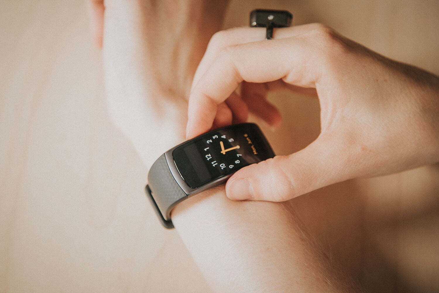 21 smartwatch đáng mua pin trâu kháng nước giá từ 5tr | websosanh.vn